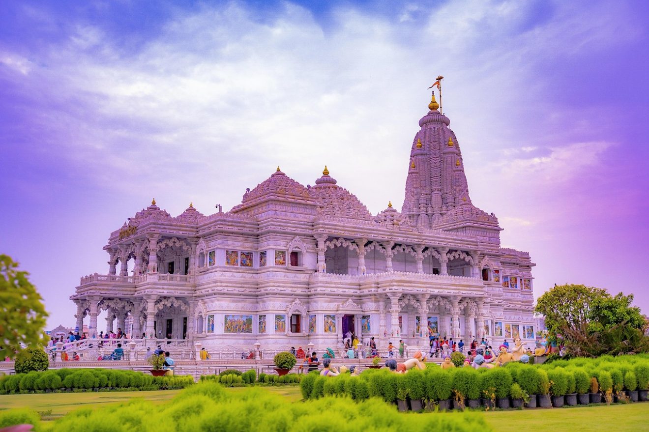 Vrindavan Temple Timings – Complete Darshan & Aarti Schedule